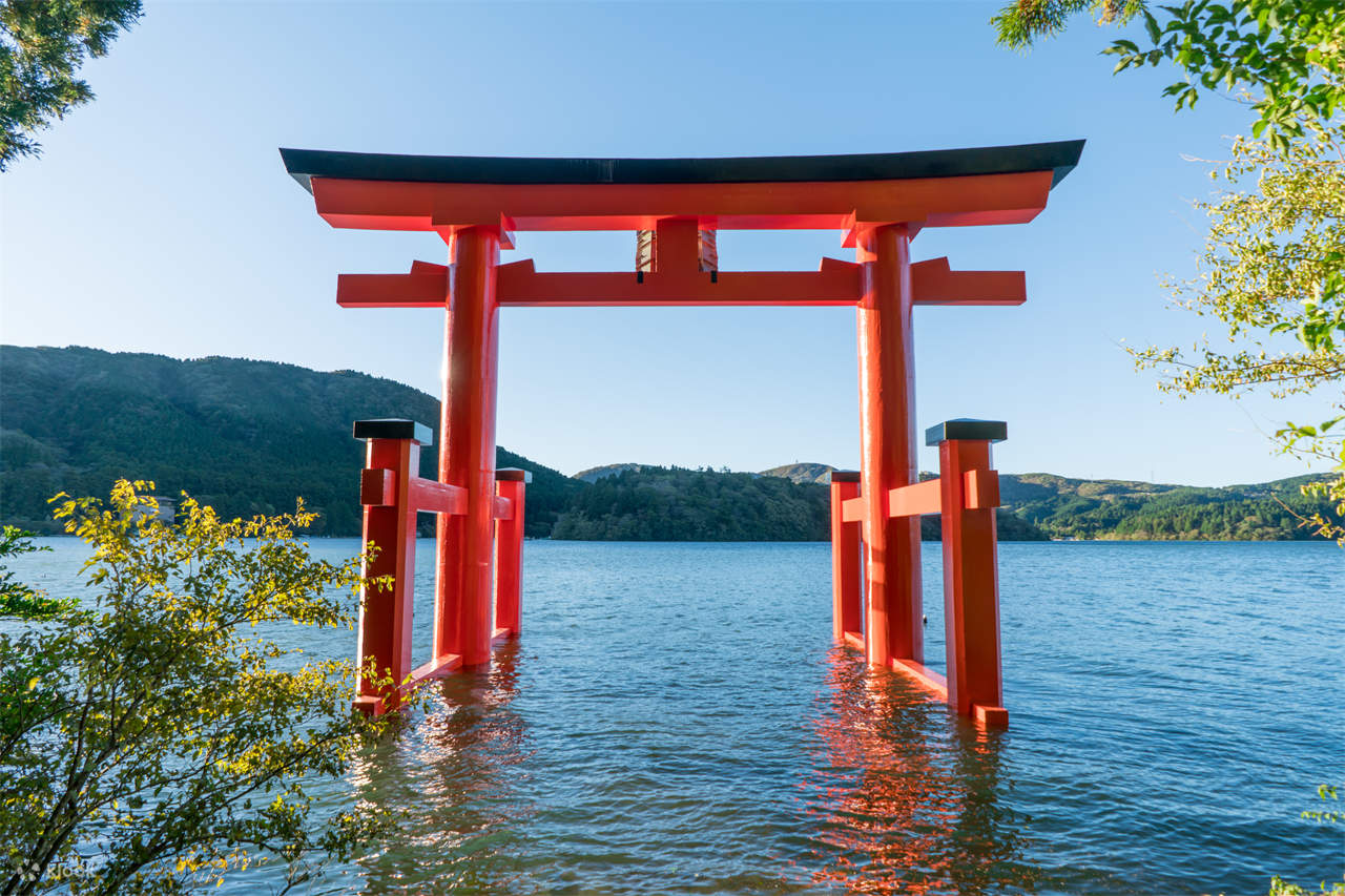 Mount Fuji, Lake Yamanaka, Oshino Hakkai, Hakone, Lake Ashi Pirate Ship ...